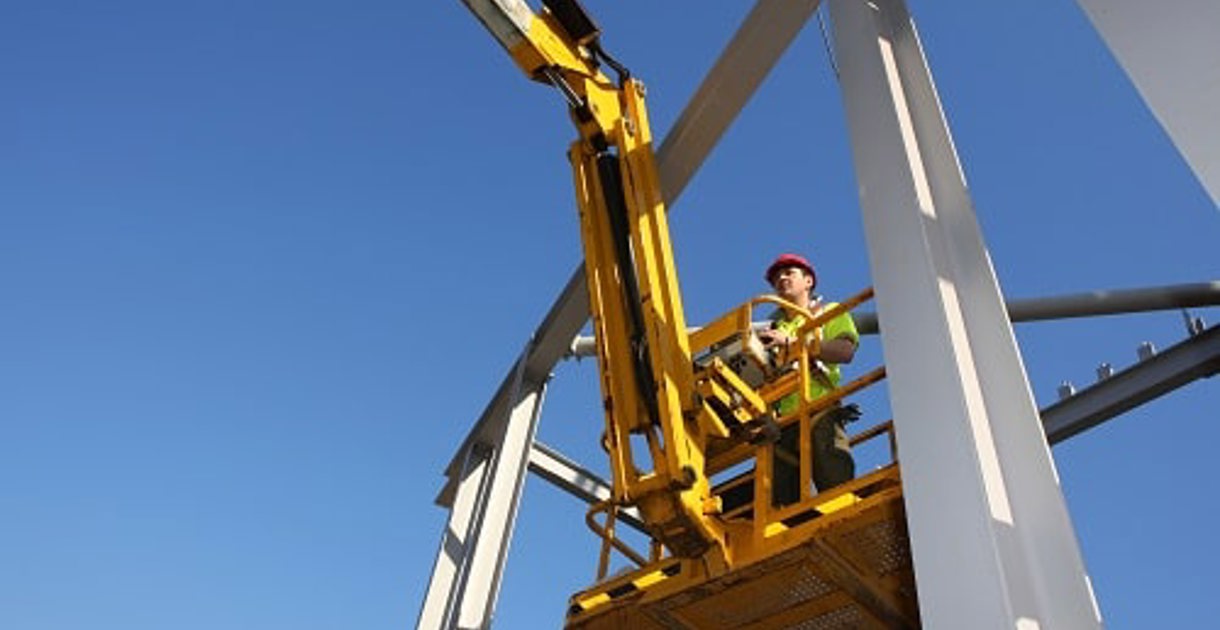 Simplified reporting of falls from height will identify ways to prevent ...
